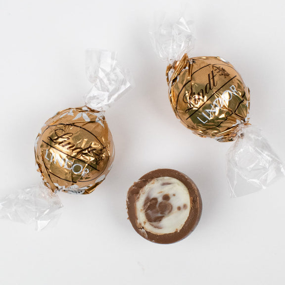 Gold Fudge Swirl Chocolate Lindor Truffles by Lindt – Just Candy
